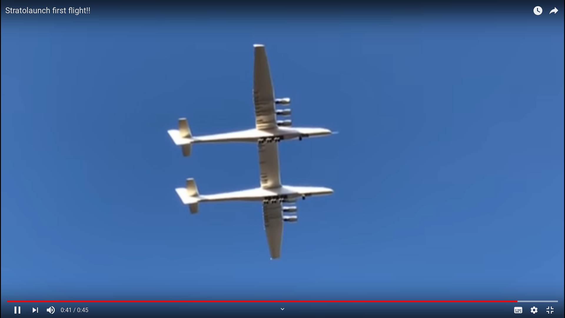 В США самый большой в мире самолет впервые поднялся в воздух | ИА ...